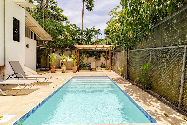 Tucán Escondido, Entire Home, Pool & Ac. - Puerto Viejo de Talamanca