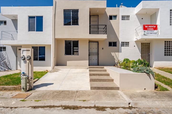 Ideal Para Familias | Casa 3 Recámaras Con A/c - Bucerías