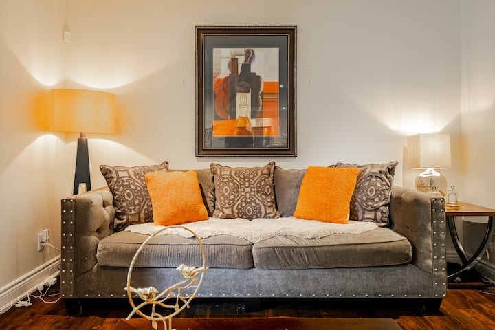 Private Entire Home With Flexible Rental Terms! - Newmarket