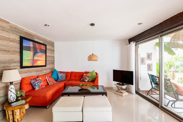 2bd 2.5ba Home, Large Pool Area! - Cancún