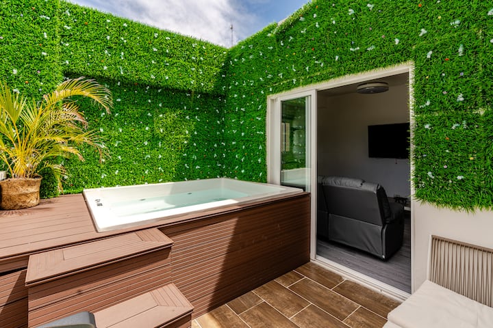 Penthouse Con Terraza Privada+jacuzzi+bbq+4 Camas - Santo Domingo