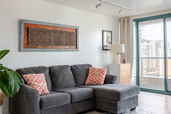 Luxury Resort Style Apartment In Waikiki - O‘ahu, HI