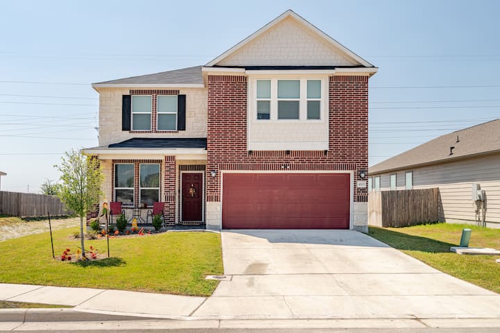 Perfect Family Getaway Sleeps 12 - Seguin