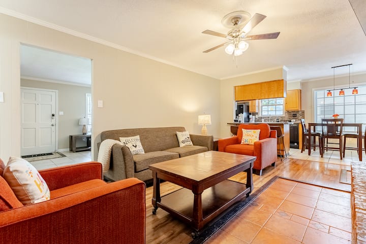 Perfect For Large Groups - 16 People - Southaven, MS