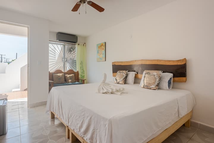 Comfy Double Suite Private Bathroom Shared Kitchen - Cancún