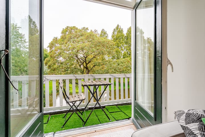 Slow Living Romantic Canal House -  City Center - Rotterdam
