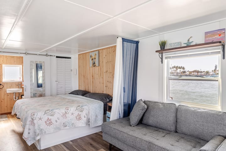 Adventures Escape Off-grid Floating Home - フロリダキーズ, FL