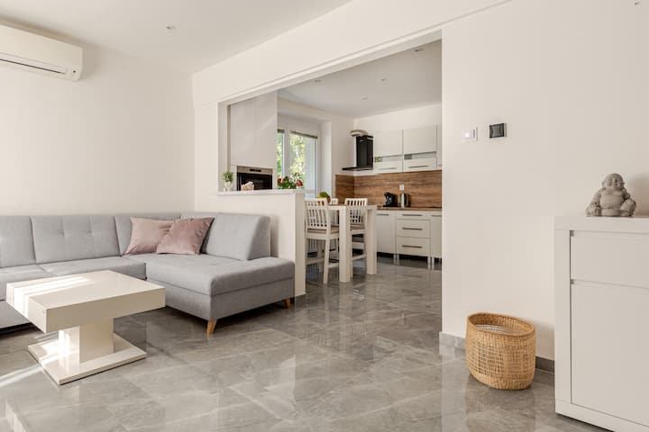 Central Comfort Apartment - Bratysława