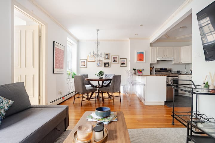 Luxury 2br/2ba In Prime Williamsburg | Sleeps 5 - Brooklyn, NY