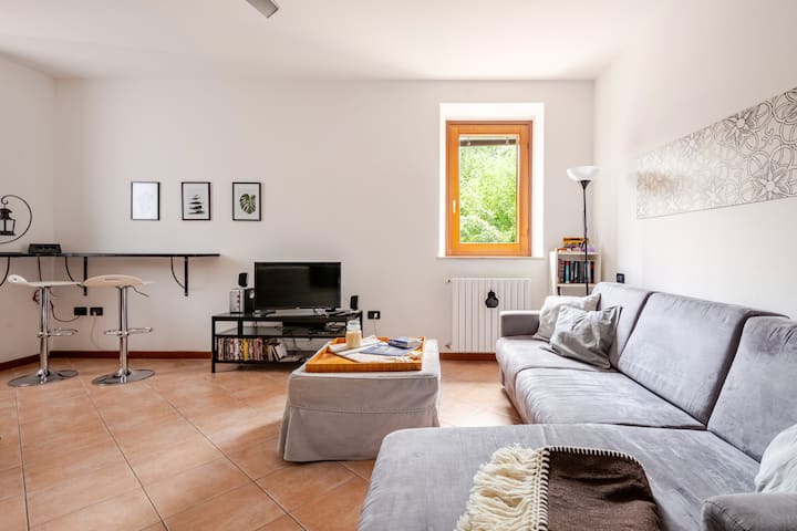 Beautiful And Sunny Apartment In The City Center - Moniga del Garda