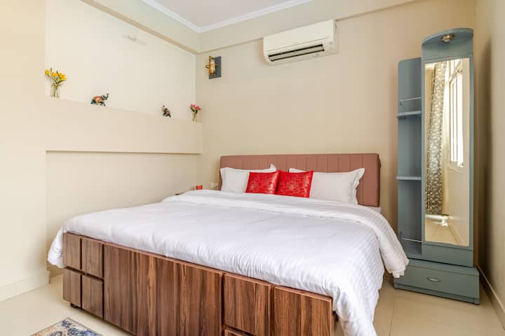 Private & Cozy 1bhk W/balcony, Parking | Bani Park - Jaipur