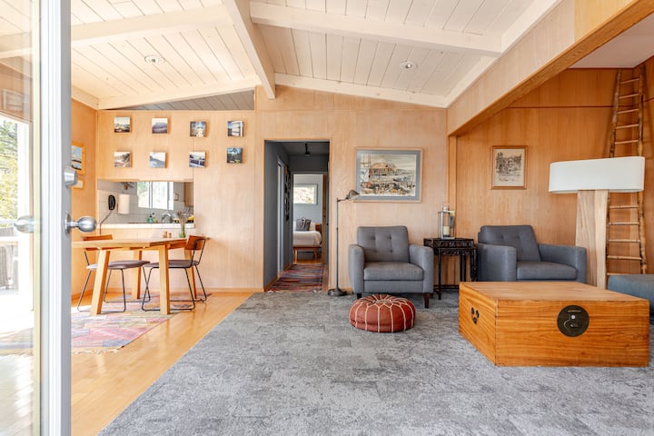 Coastal Cabin, With King Bed, Big Deck, Hot Tub - Jenner, CA