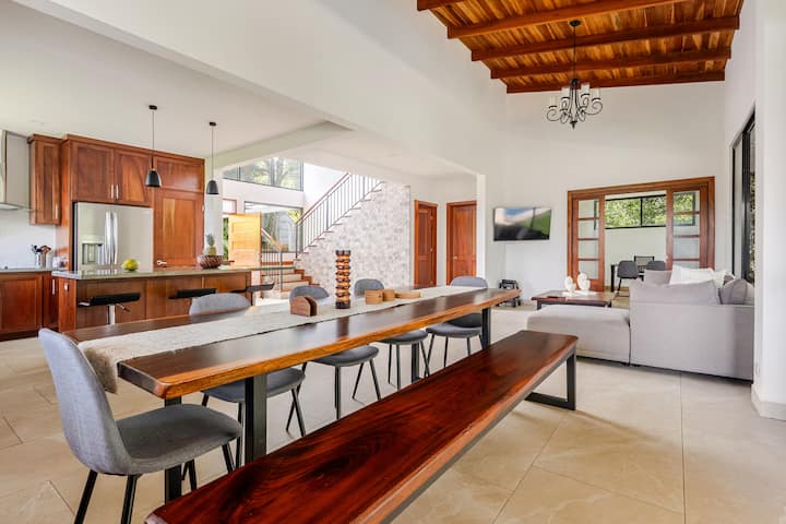 Welcome To Villa Naturenas - Costa Rica