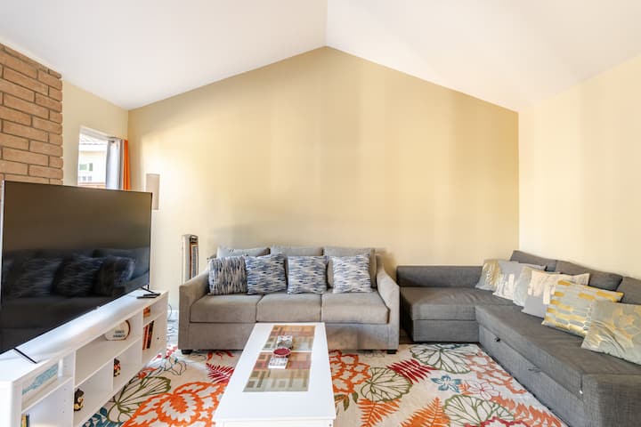 Bright & Cheery Cottage Waiting For You! - San José