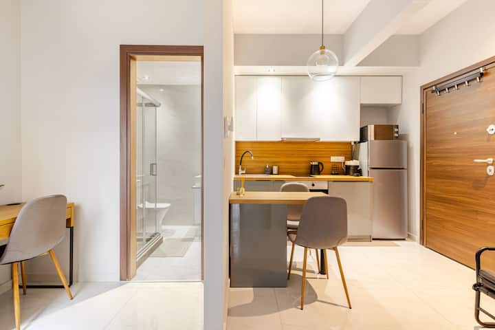 Cozy Apartment For Business Trips & Young Couples - Thessaloniki