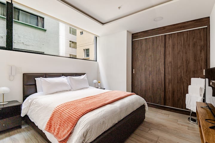 Condo Moderno Y Elegante Junto A Carolina Park - Quito