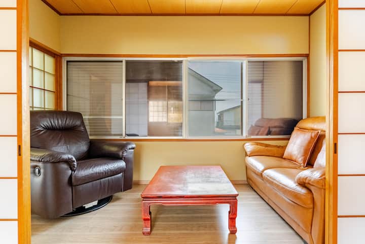 Points Blue ポイントブルー
(Lake House 1) - Shiga