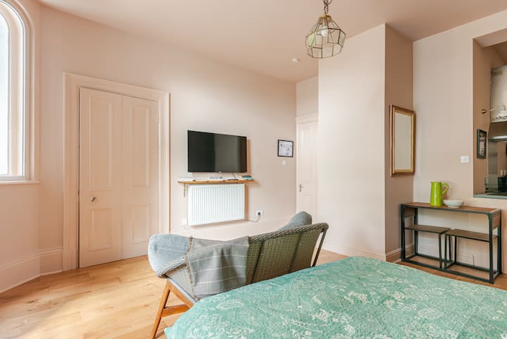 Lady Grey's Studio 10 Minutes From Centre & Train - York