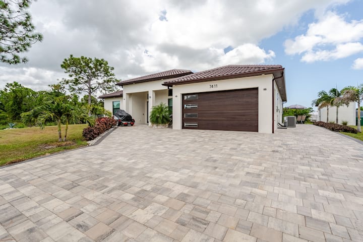 Brand New Modern Apartment - Florida