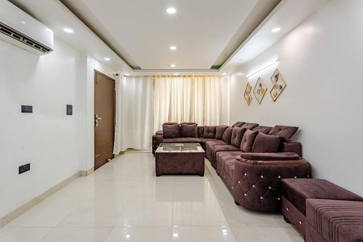 Independent Home In
New Delhi - Delhi