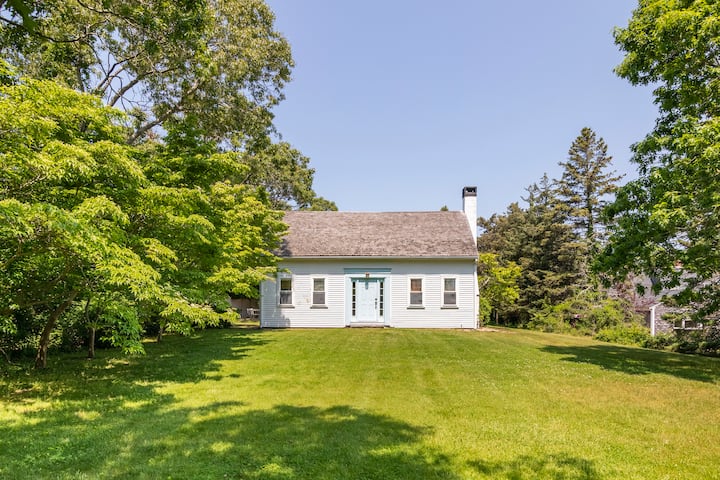 Spacious Home Near The Serene Beach At Rock Harbor - Coast Guard Beach, MA