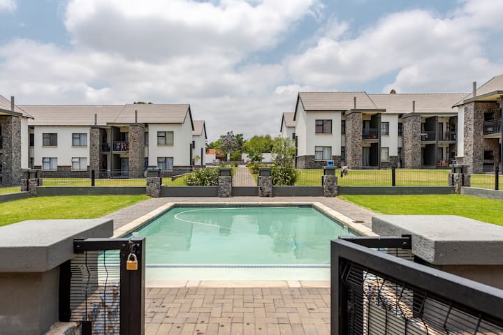 Elegant Apartment @ Glen Marais - Kempton Park