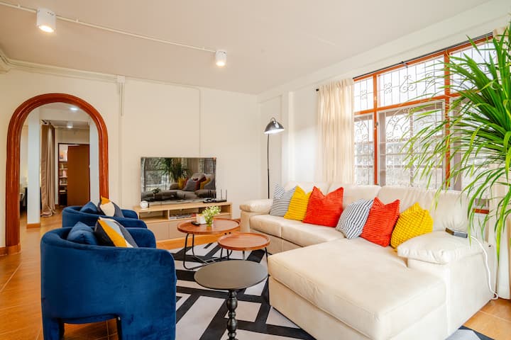 Standalone Privacy Villa Near Mrt Huai Khwang - Bangkok