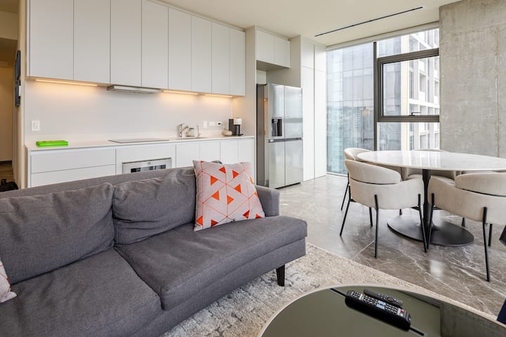 Luxury 2br | Design, Light & Skyline Moments - Monterrey