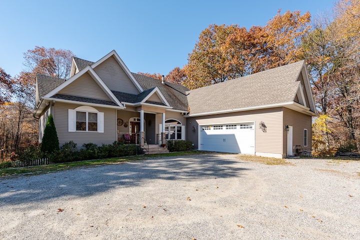 Countryside Escape By The Lake - Brewster, NY