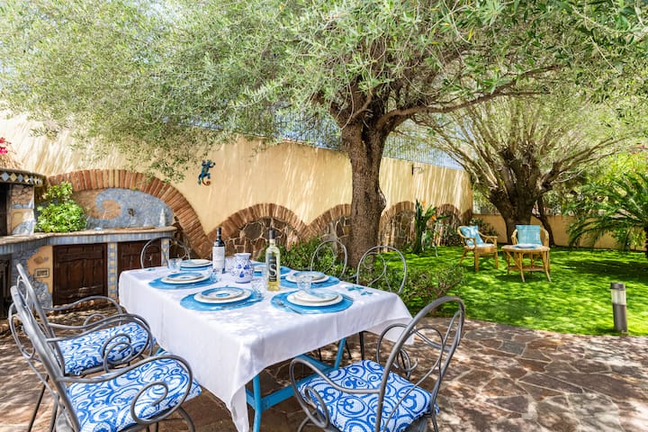 Charming Cottage In Cala Gonone! Iun. Gov. En / P7508 - Cala Gonone