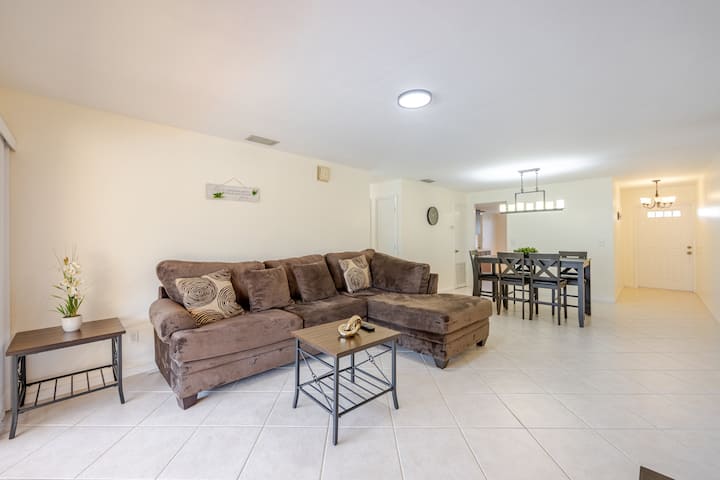 Sweet Home - Cape Coral, FL