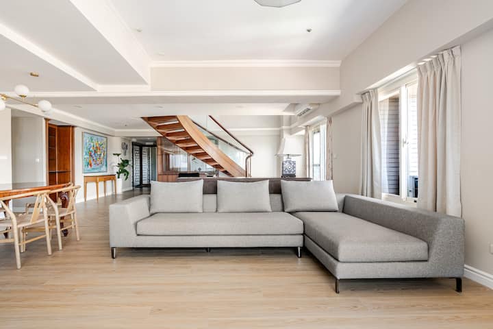Luxury Spacious Duplex Steps From Da'an Park - Taipei