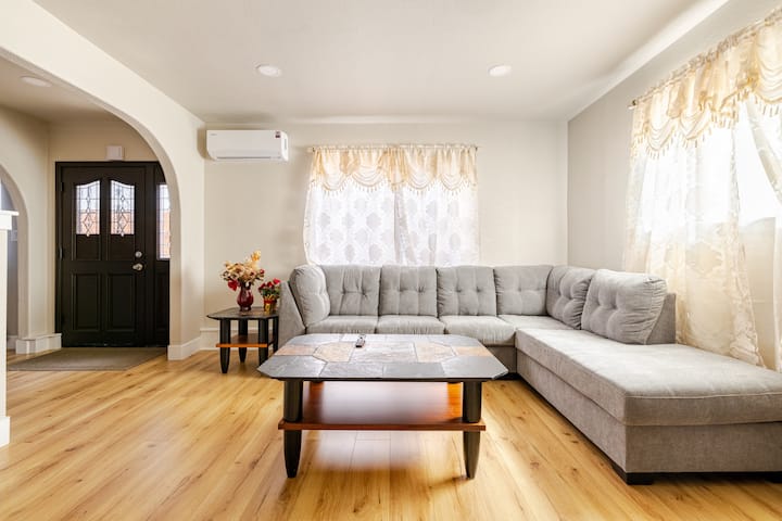 Golden Suite In Sacramento, Ca - Sacramento, CA