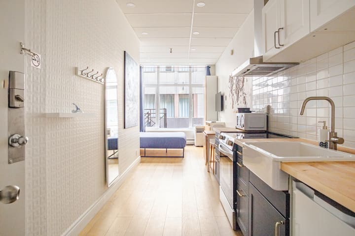 High Sea - Quebec City