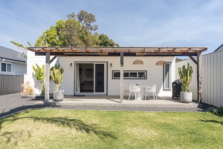 Boathouse By The Bay - 
