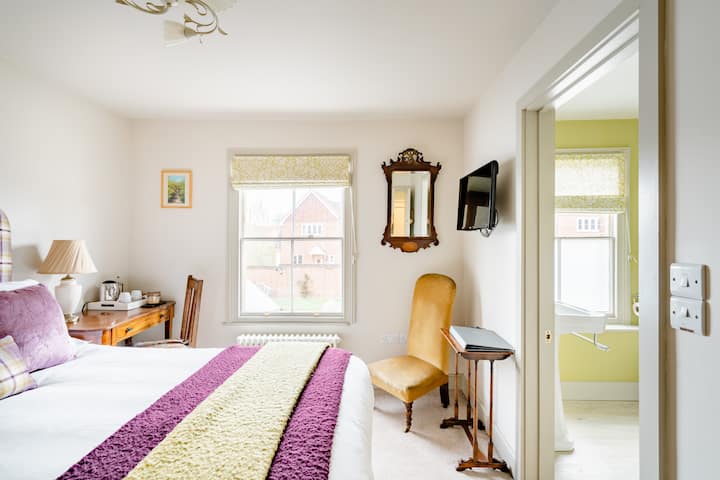 Ensuite Room At Greyhound Inn, Letcombe Regis - Wantage