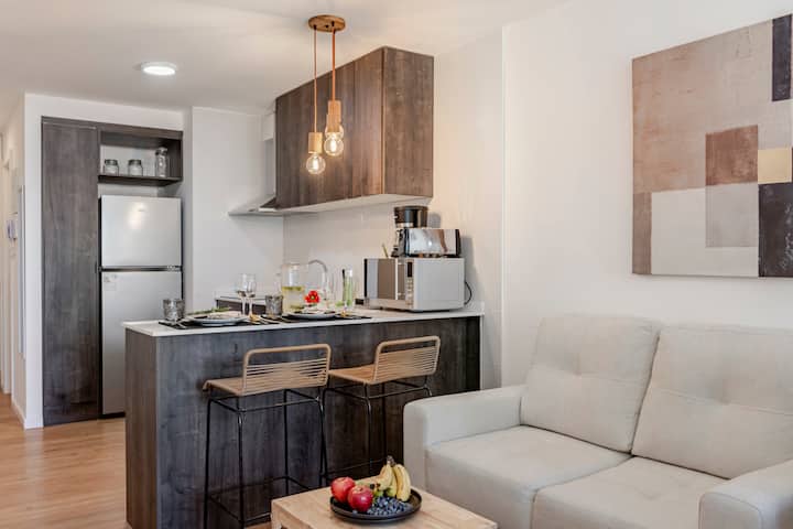 Excelente Ubicación Para Conocer Montevideo - Uruguay