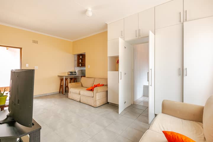 Esther Park 2 Bedroom Cottage . - Edenvale