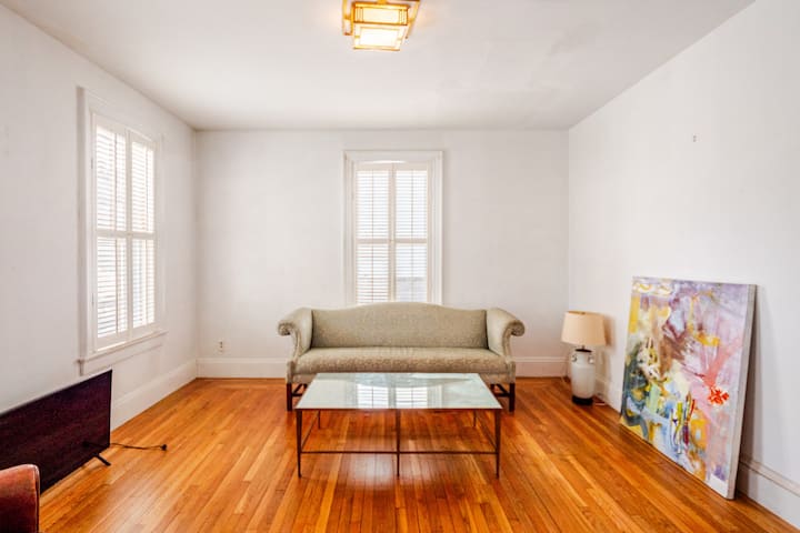 Charming Newport Cottage - 30 Day Minimum Stay - Newport, RI