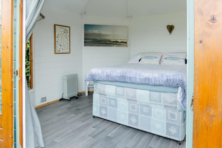 Summer Surf Shack - Westward Ho!