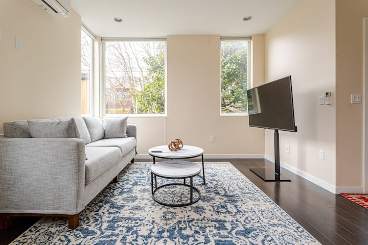 Spacious Family Friendly-near Dt, Swedish Hospital - Seattle, WA
