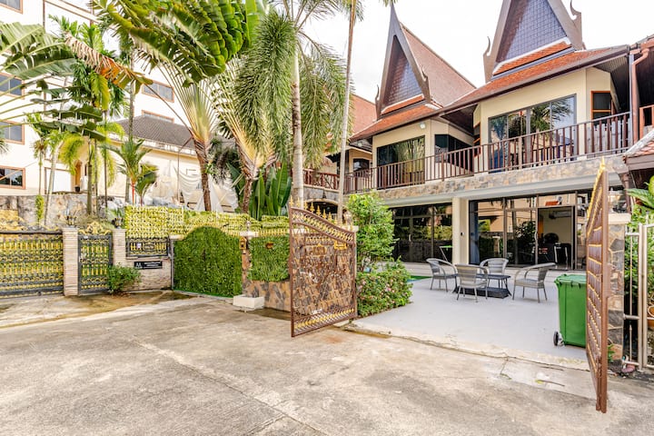 Patong Villa 5br • Pool • Game Room • Near Beach - Patong Beach