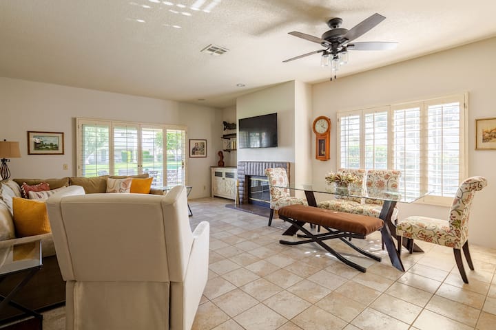 Country Club Living - Gym/pickle/pool/spa Access - パームデザート, CA