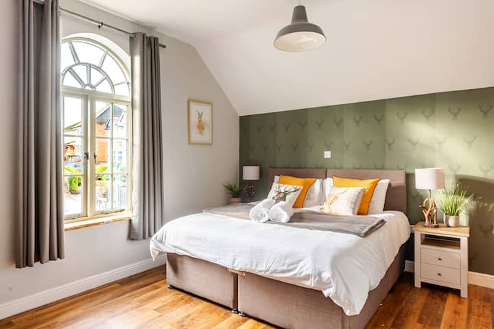 Stylish And Cosy 2 Bedroom Apartment. - Rugby