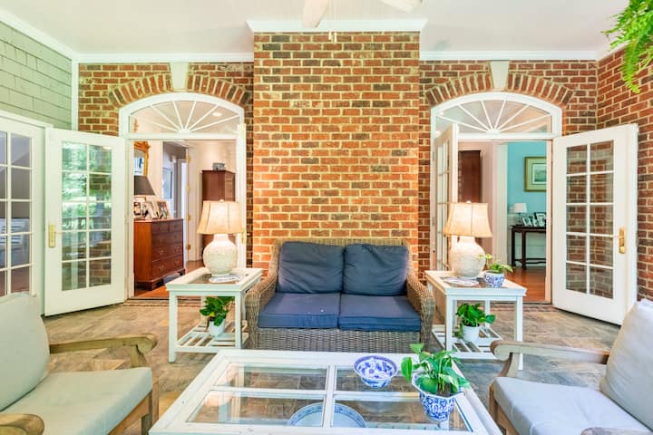 Beautiful Bedroom/bath - In Heart Of Buckhead - Atlanta, GA