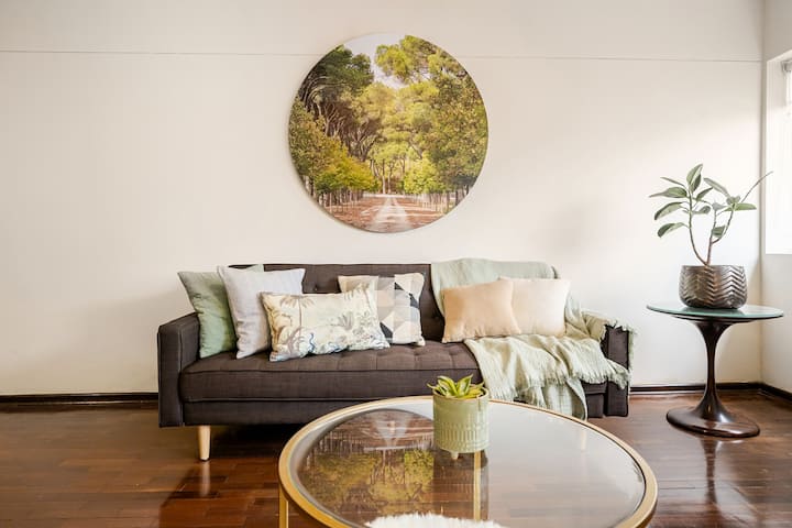 Larcomar. Refugio Verde. 100 Mts Cuadrados. - Peru