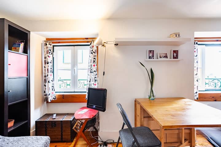 Apartamento Acolhedor Em Bairro Histórico - Lisbon