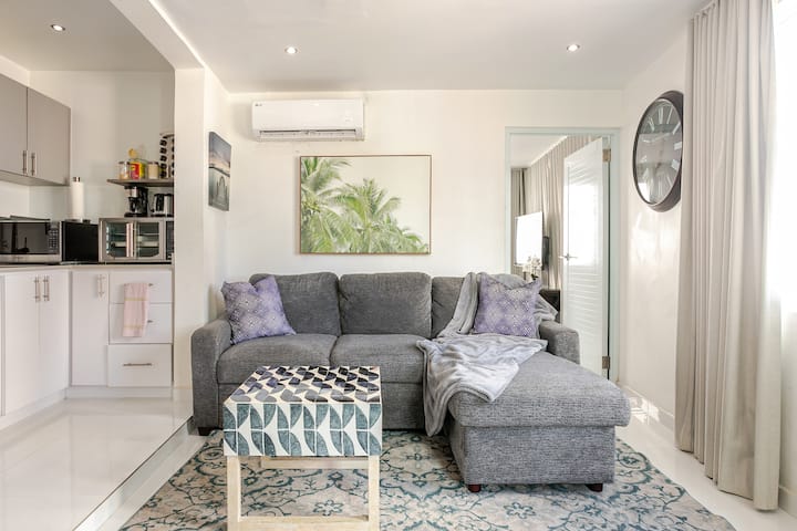 Modern Isla Verde Retreat 2br W/pool, Kingbed, Pk - San Juan, Puerto Rico