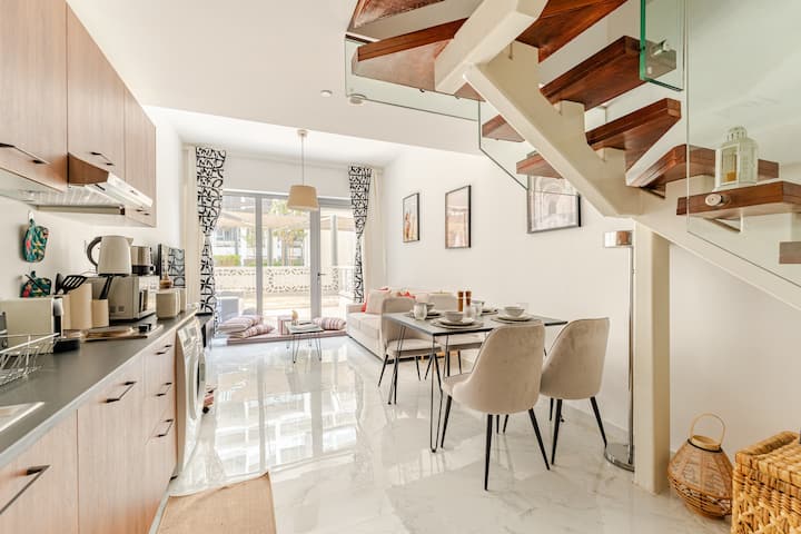 Charming Arabian-style Duplex Near Airport & Yas - Abu Dhabi