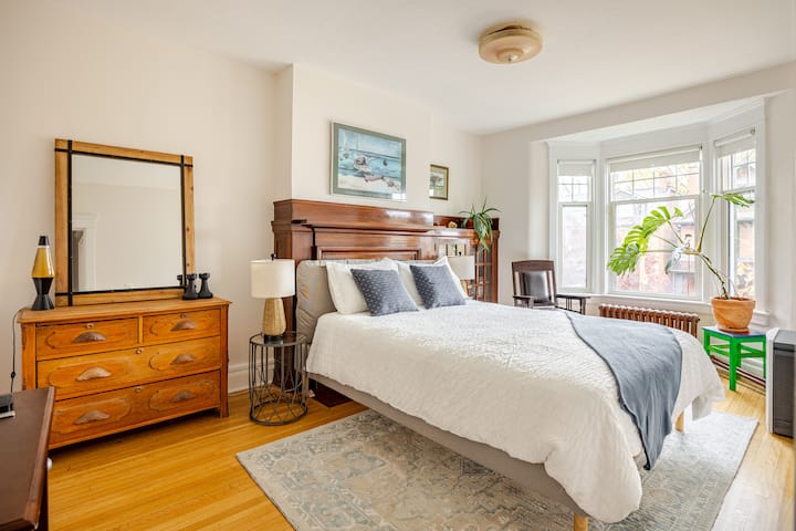 4br 2ba Cozy Riverdale Gem |Danforth, Kid-friendly - Toronto
